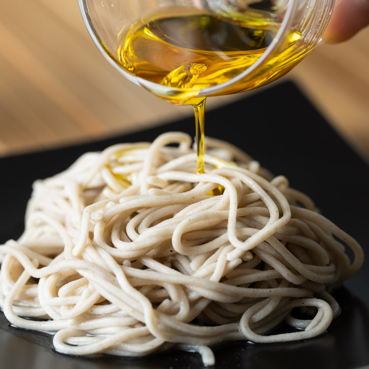 Gold Tea Oil For a Healthy Diet – Den's Tea